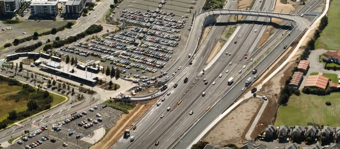 Northern Busway Albany Station Bridge - Greater Auckland